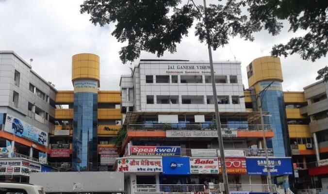 400 sq ft to 500 sq ft - Shops in Vishrantwadi Pune