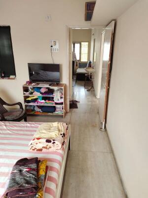 Rooms for rent in in Khodiyar Colony Jamnagar between 5000 to 10000.