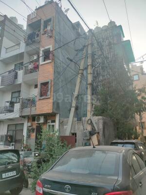 Gated Community Plots in Sector 25 Rohini Delhi - 1+ Properties