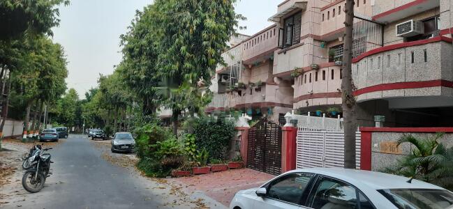3 BHK / Bedroom Apartment / Flat for rent in Sector-135 Noida - 2000 Sq ...