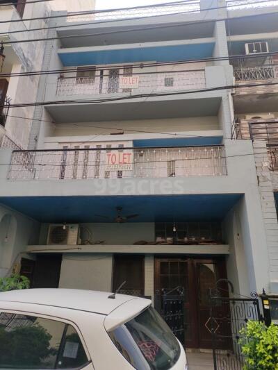 4+ Single room for rent in Vivek Vihar Phase I, Delhi