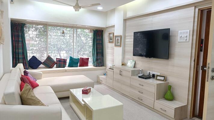 2 BHK Apartment / Flat for sale in Yari Road Mumbai - 1000 Sq. Ft.- 4th ...