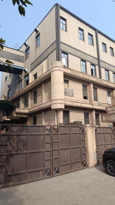 Factory for sale in Hosiery Complex Noida - 25000 Sq. Ft.