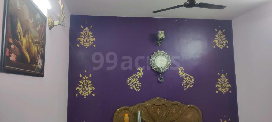 4 BHK House / Villa for sale in Bhola Nath Nagar East Delhi - 445 Sq. Ft.