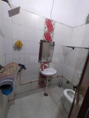 3 BHK / Bedroom House / Villa for rent in Girdhar Enclave Sahibabad ...