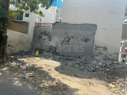 Residential land / Plot for sale in Yagnik Road Rajkot - 86 Sq. Yard.