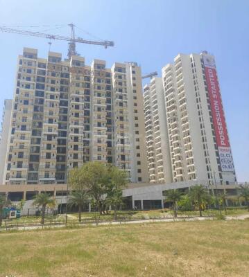 1 BHK Apartment / Flat for sale in Supertech Golf Village Sector 22D ...