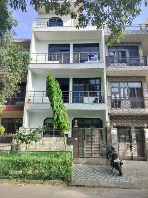 2 BHK House / Villa for sale in Sector Xu 3 Greater Noida - 1290 Sq. Ft.