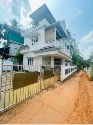 House for rent in in Calicut between 20000 to 25000.