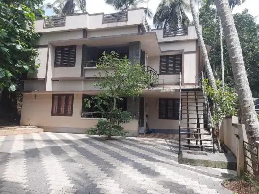 House for rent in in Medical College Road Calicut between 50000 to 60000.