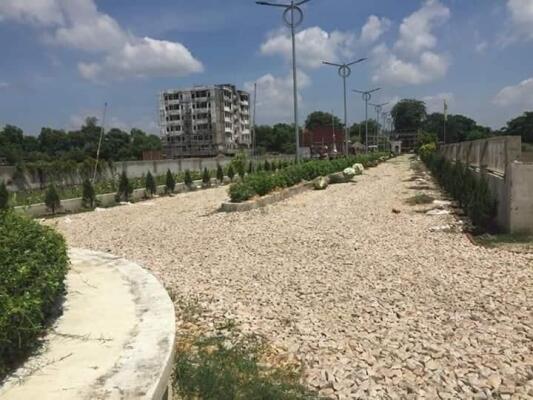 Gated Community Plots in Dewa Barabanki - Properties