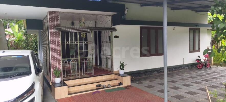 2 BHK House / Villa for sale in Kakkodi Calicut - 3977 Sq. Ft.