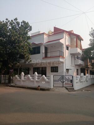 House for rent in in Surat between 20000 to 25000.