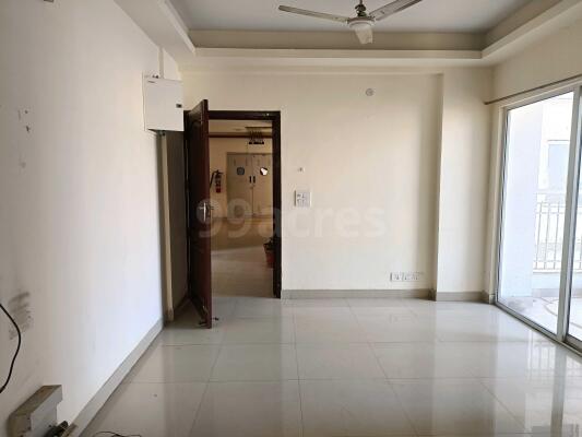 2 BHK Flats for resale in Solitaire VVIP Homes, Sector 16C Greater ...