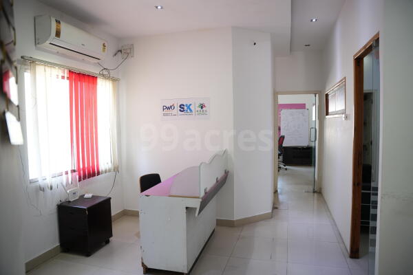 1600 sq ft to 1800 sq ft - Bare shell Office Space in 3rd Phase JP ...
