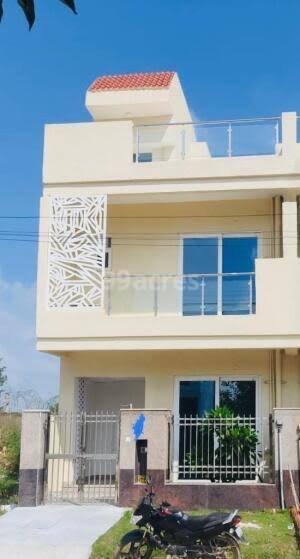 Independent House for resale in Gaur Yamuna City 3rd Park View, Yamuna ...