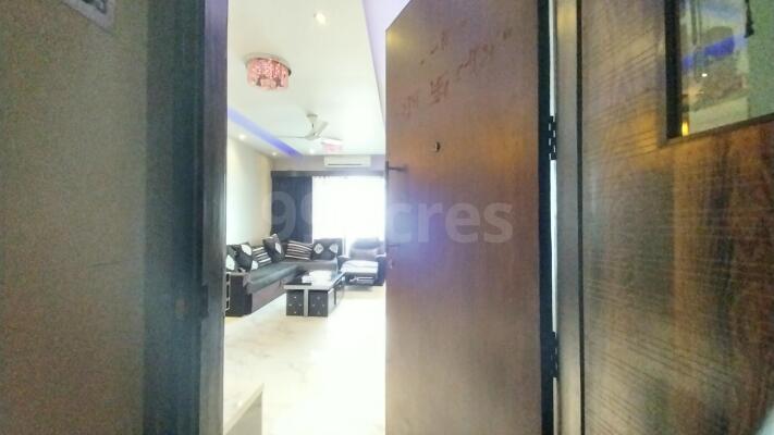 2 BHK Apartment / Flat for sale in Rustomjee Elanza Mindspace Malad ...