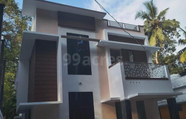 Property near Credence Hospital Private Limited, Ulloor Trivandrum ...