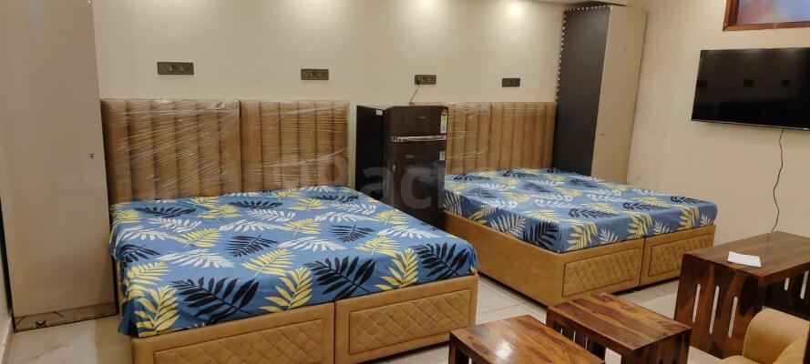 Double Sharing PG in Chattarpur Enclave - Twin sharing Paying Guest in ...