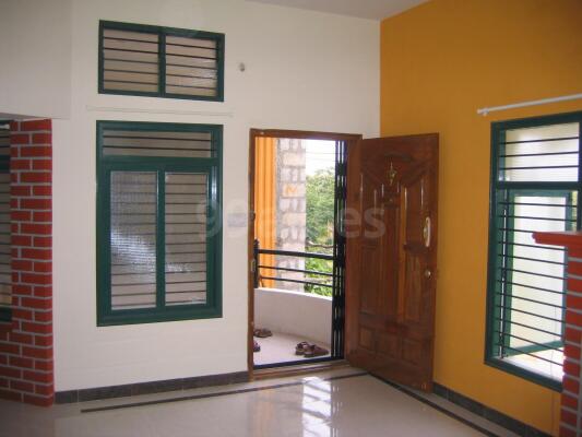 Rooms for rent in in Celebrity Paradise Layout, Electronic City between ...