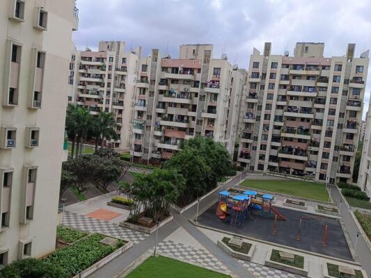 3 BHK Apartment / Flat for sale in Magarpatta City Roystonea Magarpatta ...