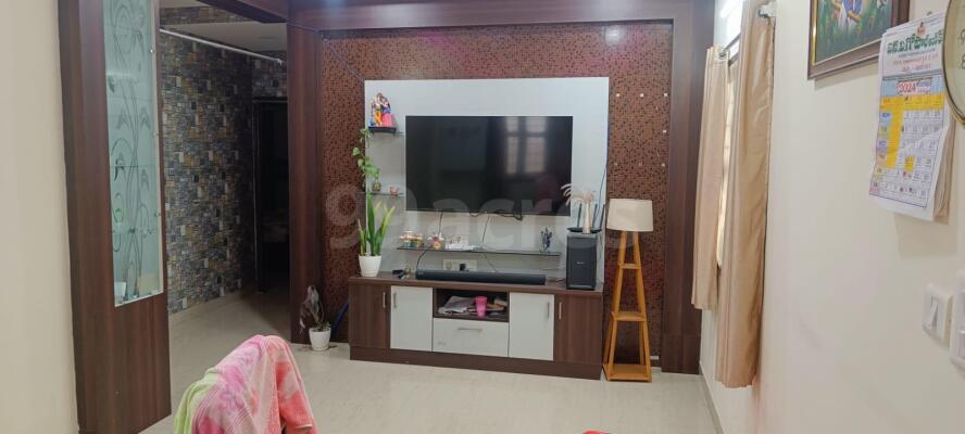 Property for rent in in Tellapur Road, Hyderabad between 25000 to 30000.