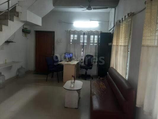 4+ Girls PG in Sholinganallur - Female / Girls Hostel in Sholinganallur, Chennai