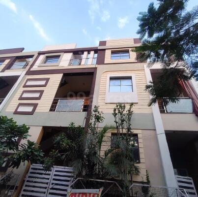 Single rooms for rent in in Indore between 2000 to 3000.