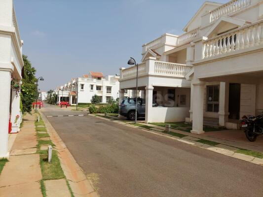 3 BHK House / Villa for sale in House of Hiranandani Devanahalli ...
