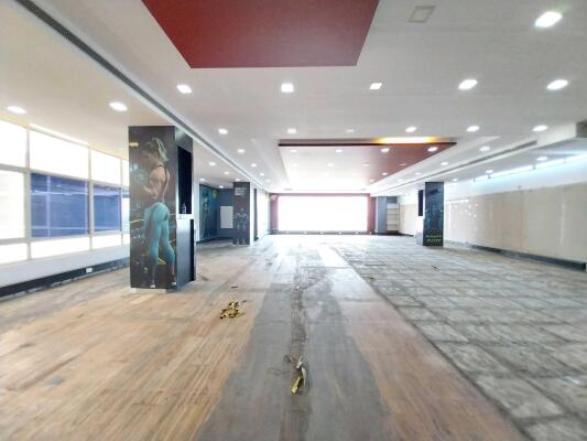 Bare shell Office Space in Nizampura Vadodara - 4500 Sqft