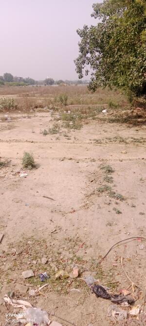 Residential land / Plot for sale in Sector 28 Rohini Delhi - 72 Sq. Yard.