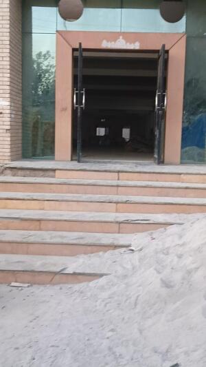Factory for sale in Hosiery Complex Noida - 25000 Sq. Ft.
