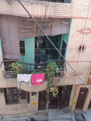 House in Pandav Nagar, Delhi from 60 lakhs to 75 lakhs - 2+ House for ...