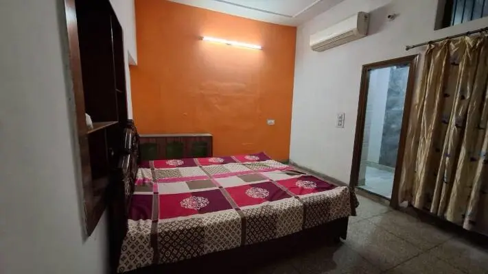 40+ Girls PG in Chandigarh - PG / Girls Hostel in Chandigarh