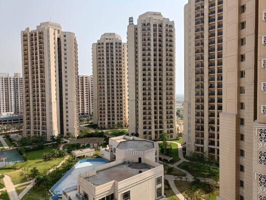 2 BHK Apartment / Flat for sale in ATS Allure Yamuna Expressway Greater ...
