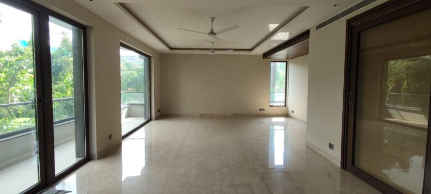 8 BHK House / Villa for sale in Saket Delhi - 4950 Sq. Ft.