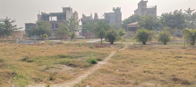 Residential land / Plot for sale in Gaur Yamuna City 7th ParkView ...