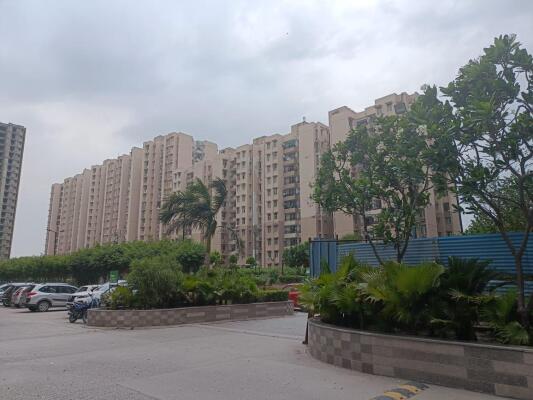 2 BHK Apartment / Flat for sale in Today Ridge Residency Sector 135 ...