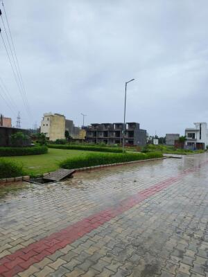 Residential land / Plot for sale in TDI City Sector 117 Mohali - 170 Sqyd