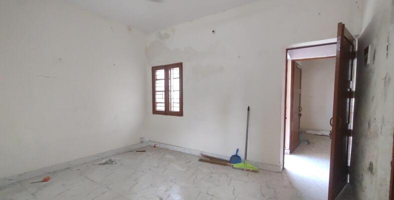 1 BHK Apartment / Flat for sale in Pocket DG 1 Vikas Puri Delhi - 600 ...