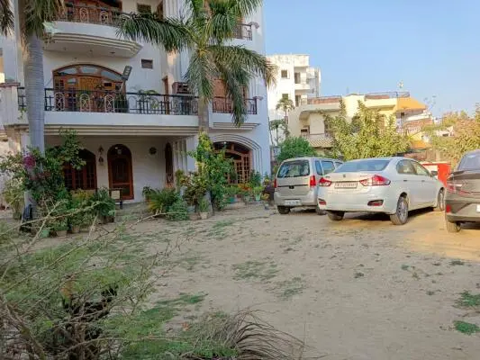 221+ Single room for rent in Varanasi