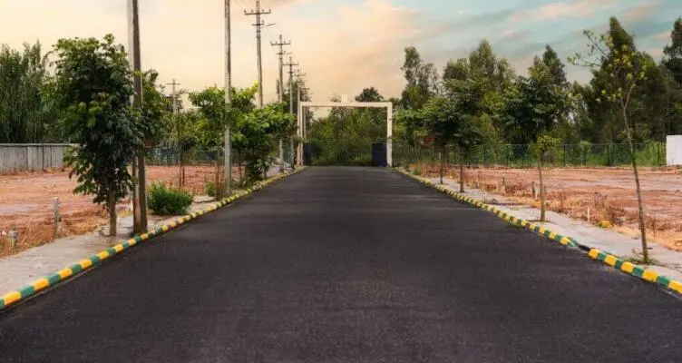 Residential land in Mallasandra, Near Kanakpura Road, Bangalore from 10 ...