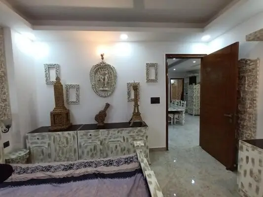 Apartments / Flats for rent in Delhi Between 75000 to 1 lakh