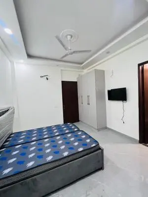 Single rooms for rent in in Huda Sector, Gurgaon between 20000 to 30000.