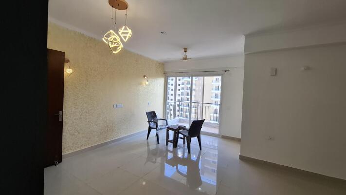 3 BHK / Bedroom Apartment / Flat for rent in Amrapali Crystal Homes ...