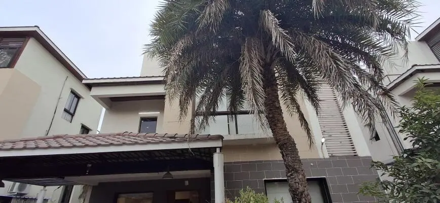 House for rent in in Narsingi, Hyderabad between 1 lakh to 2 lakhs.