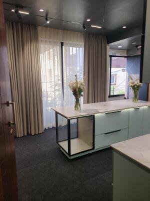 Ready to move Office Space for sale in Nanakramguda Hyderabad - 800 Sq. Ft.