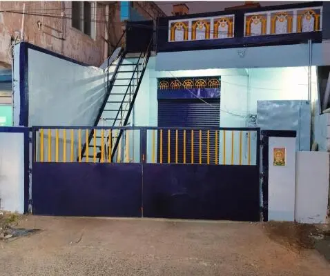 900 sq ft to 1000 sq ft - Warehouse in Chennai North