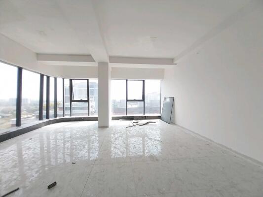 Bare shell Office Space in Neptune Trion Alkapuri Vadodara - 1550 Sqft