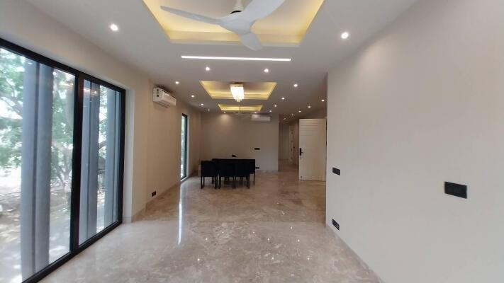 4 BHK House / Villa for sale in Sector 4 Gurgaon - 4500 Sq. Ft.